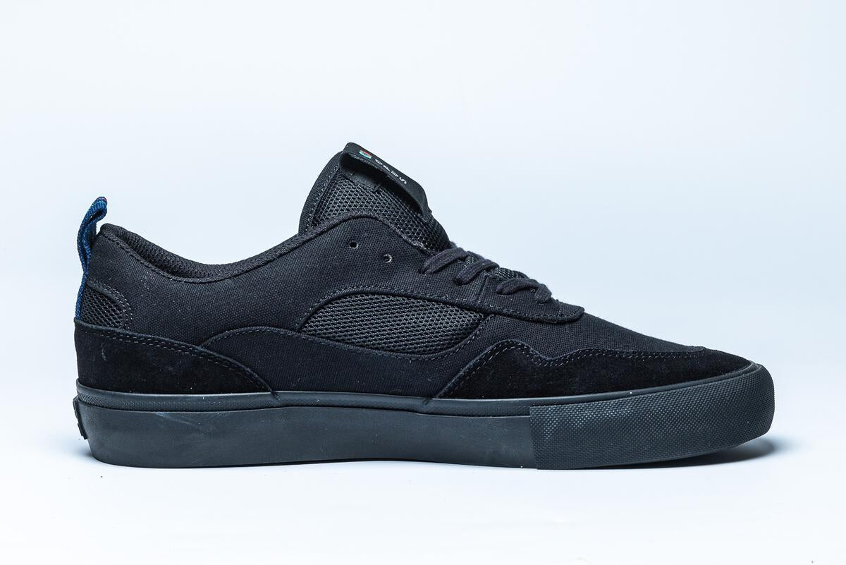 Standard Low -Black-Blk – Disrupt Skateshop